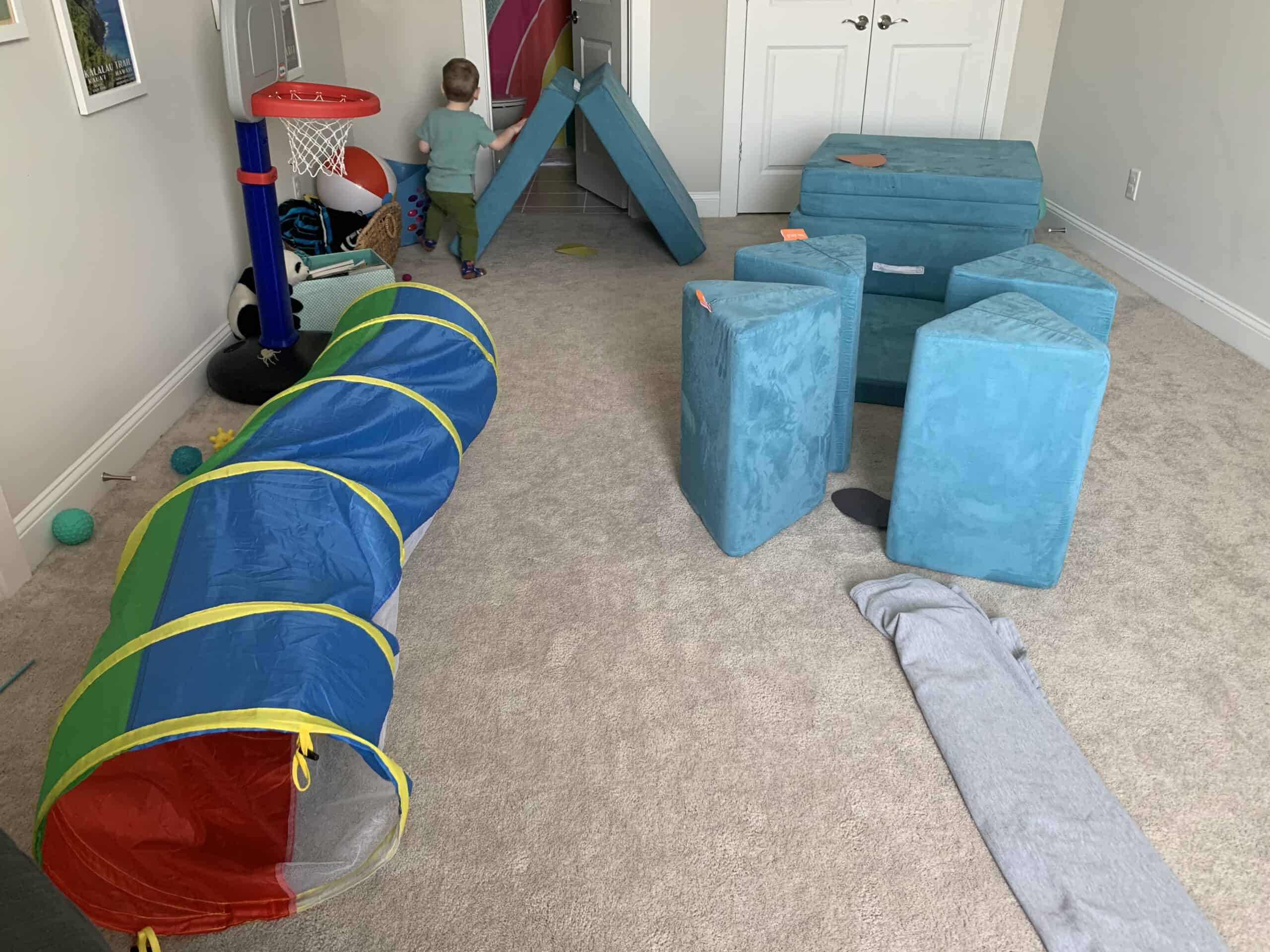 The best accessories for your Nugget couch - Celebrating with kids