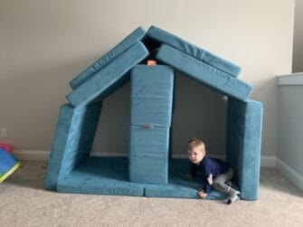 Fun & Easy Nugget Fort Ideas - Celebrating with kids