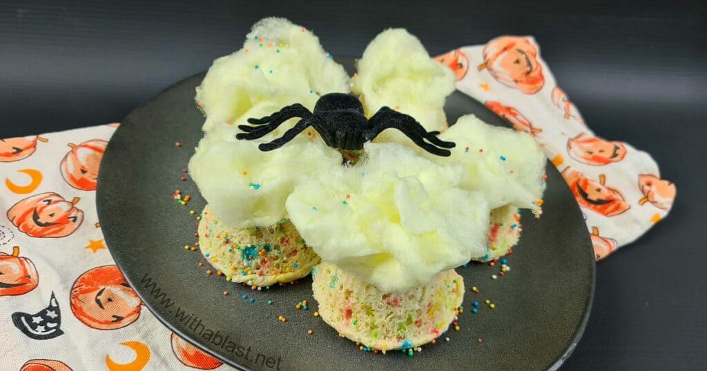 Spider themed snack ideas for kids - Celebrating with kids