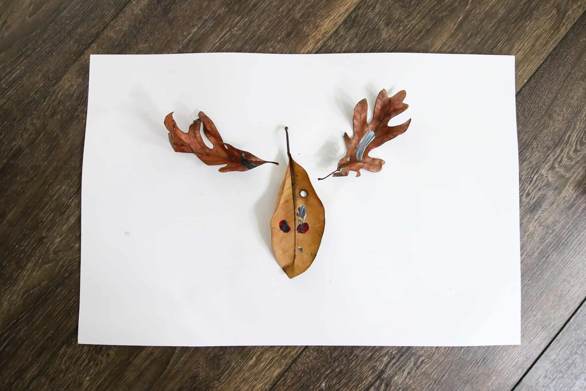 Christmas Nature Craft: Leaf Reindeer - Celebrating with kids