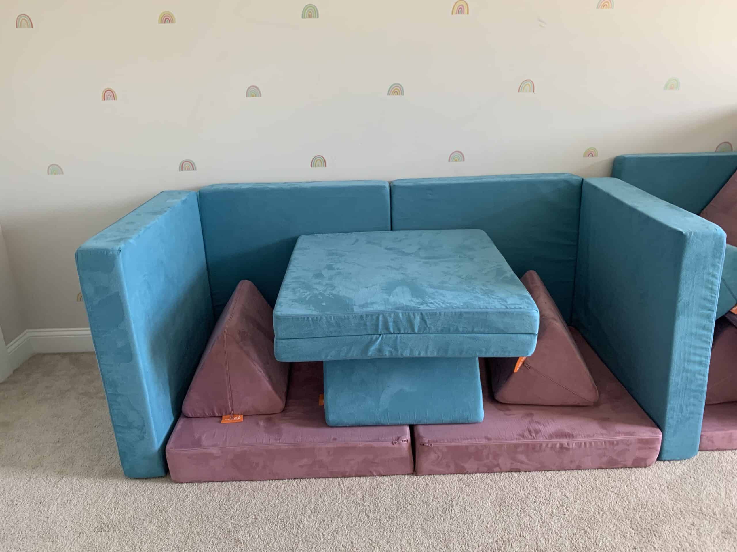 How to make a Nugget play couch restaurant - Celebrating with kids