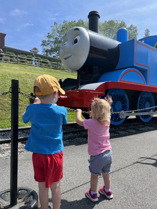 Day out with Thomas Complete Review - Celebrating with kids