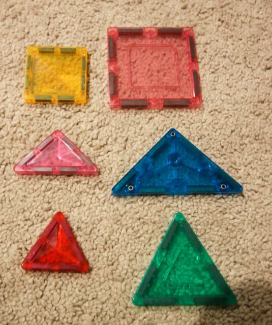 Picasso Tiles vs Mini Picasso Tiles: let's compare - Celebrating with kids