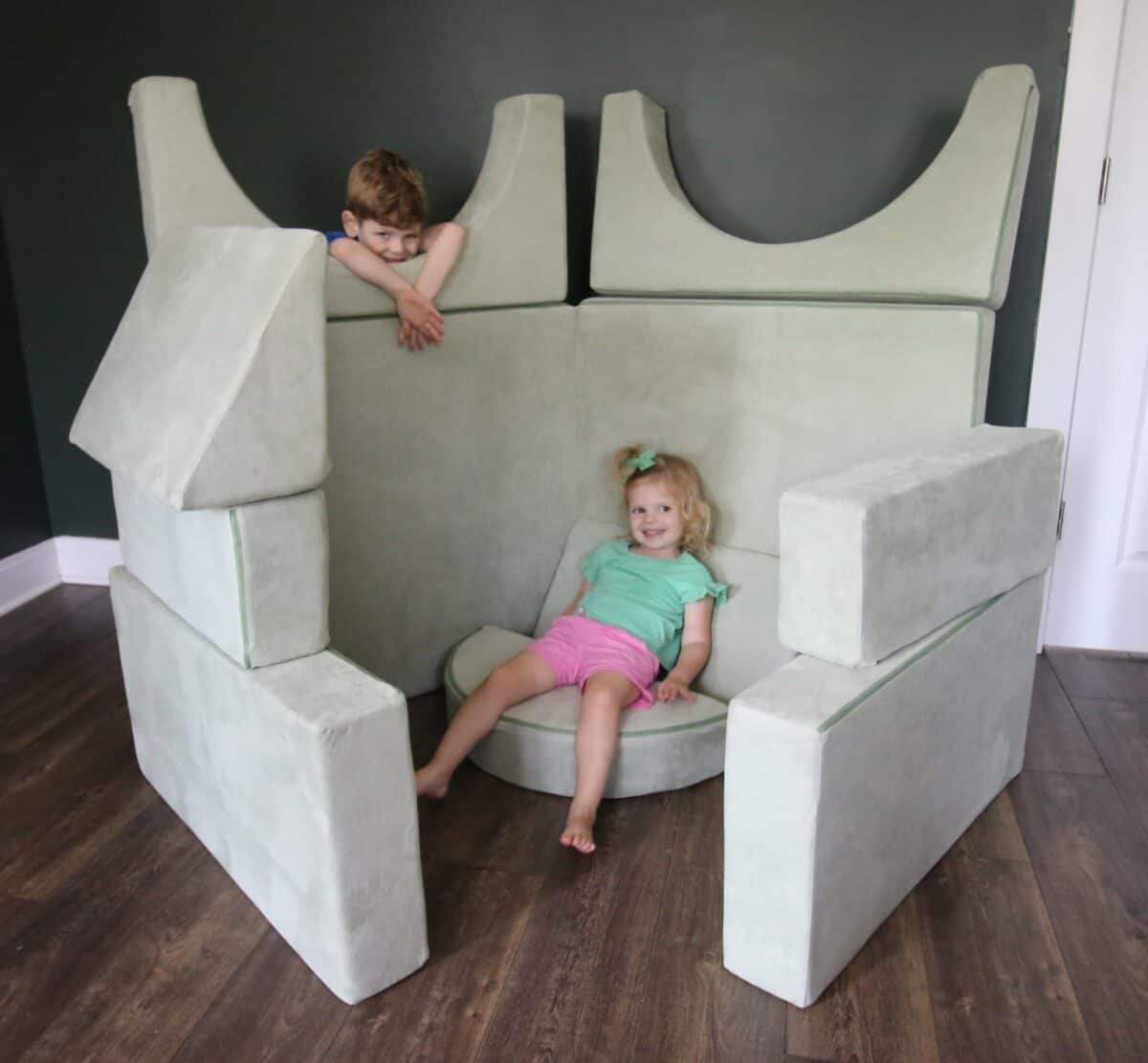 Barumba Play Couch Review - Celebrating with kids