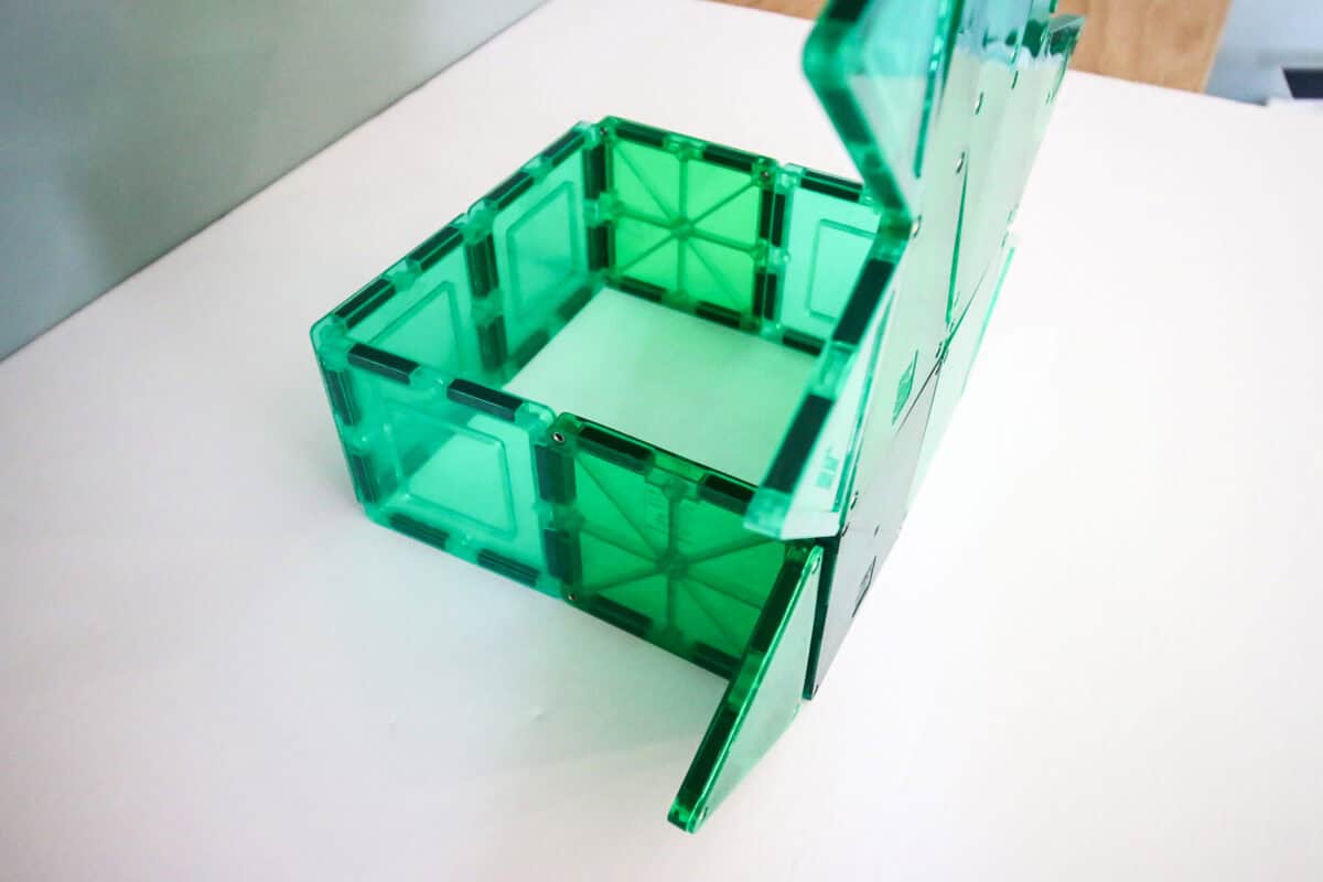 How to make Magnetic Tile Christmas trees - Celebrating with kids