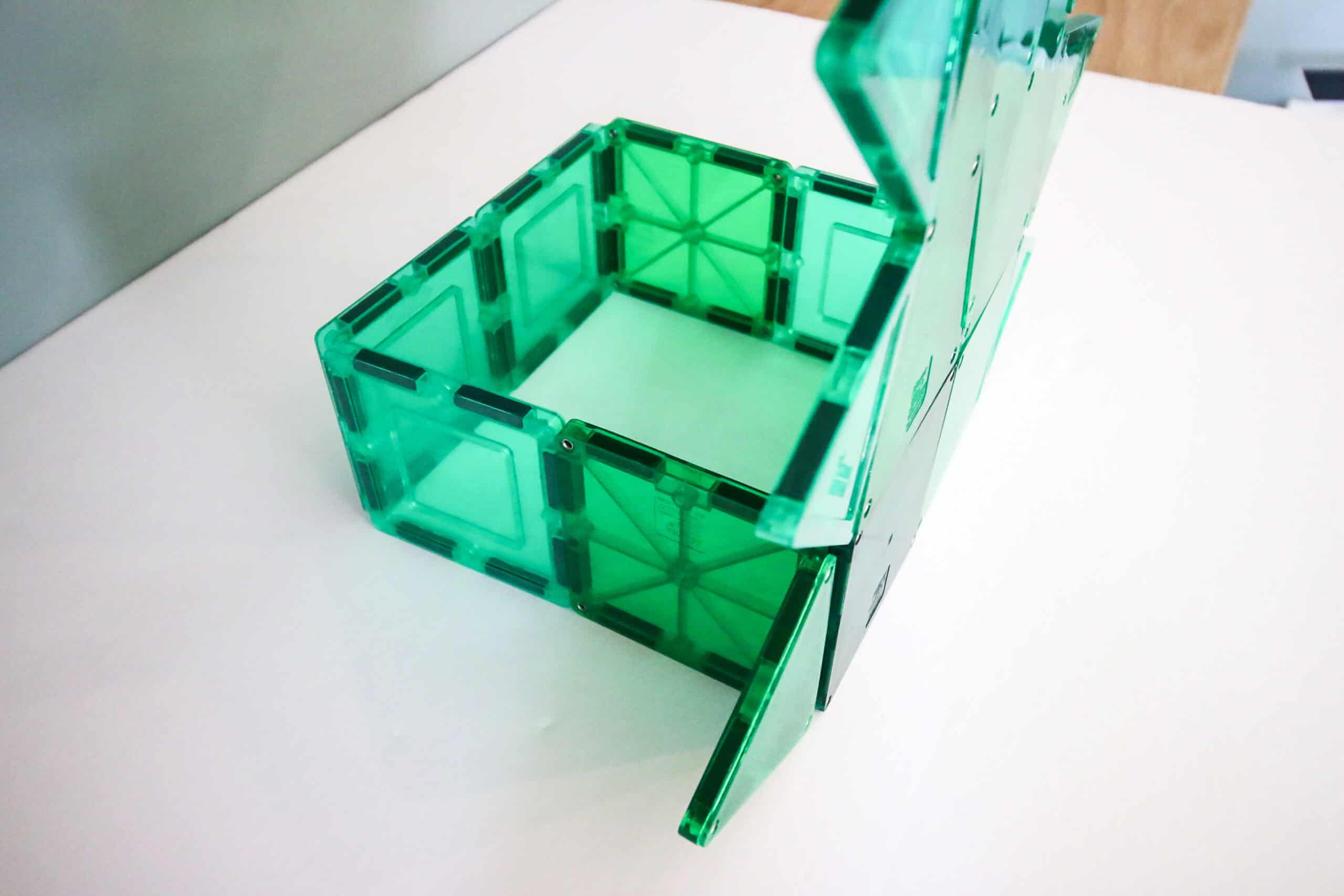 How to make Magnetic Tile Christmas trees - Celebrating with kids