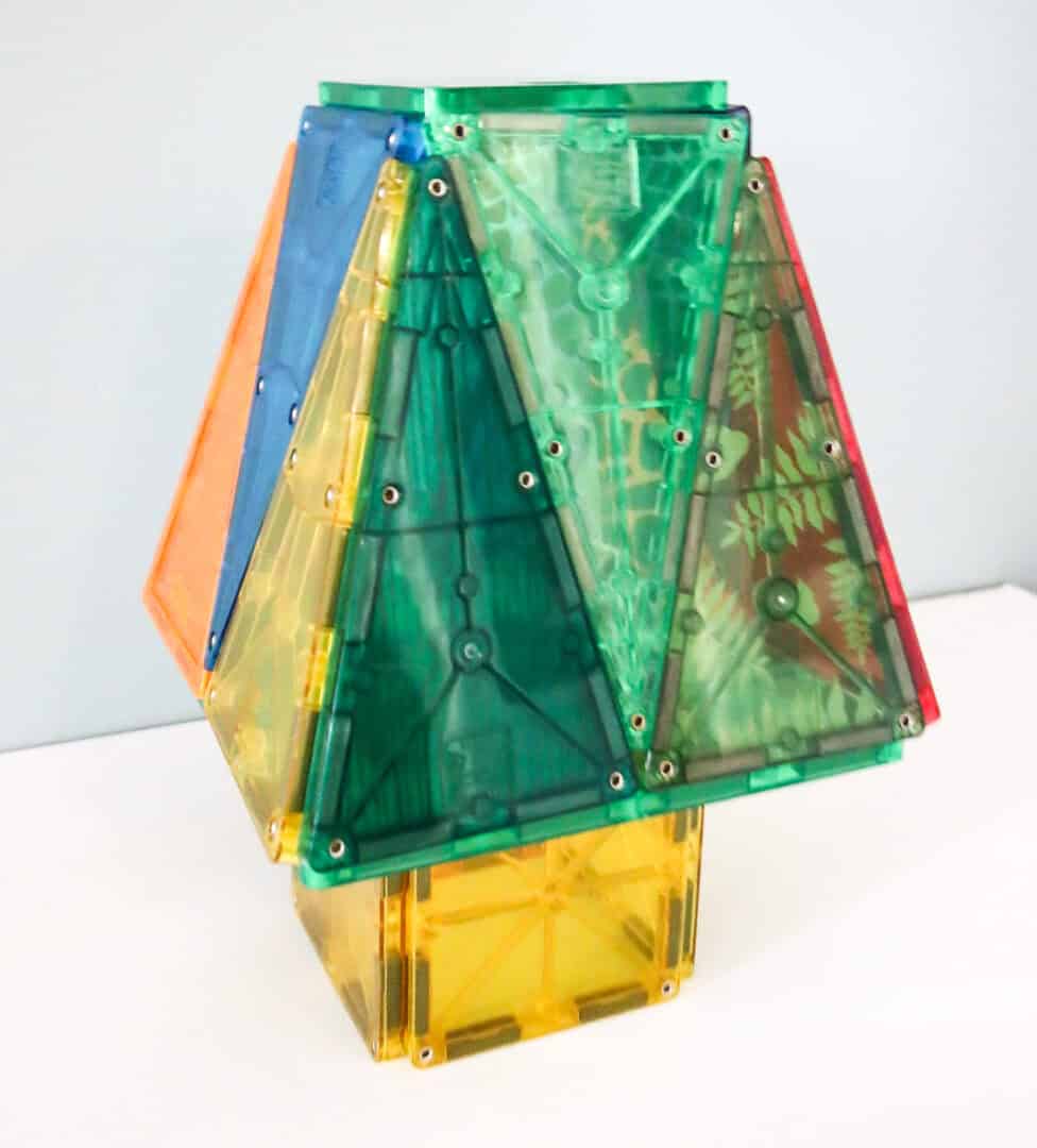 How to make Magnetic Tile Christmas trees - Celebrating with kids