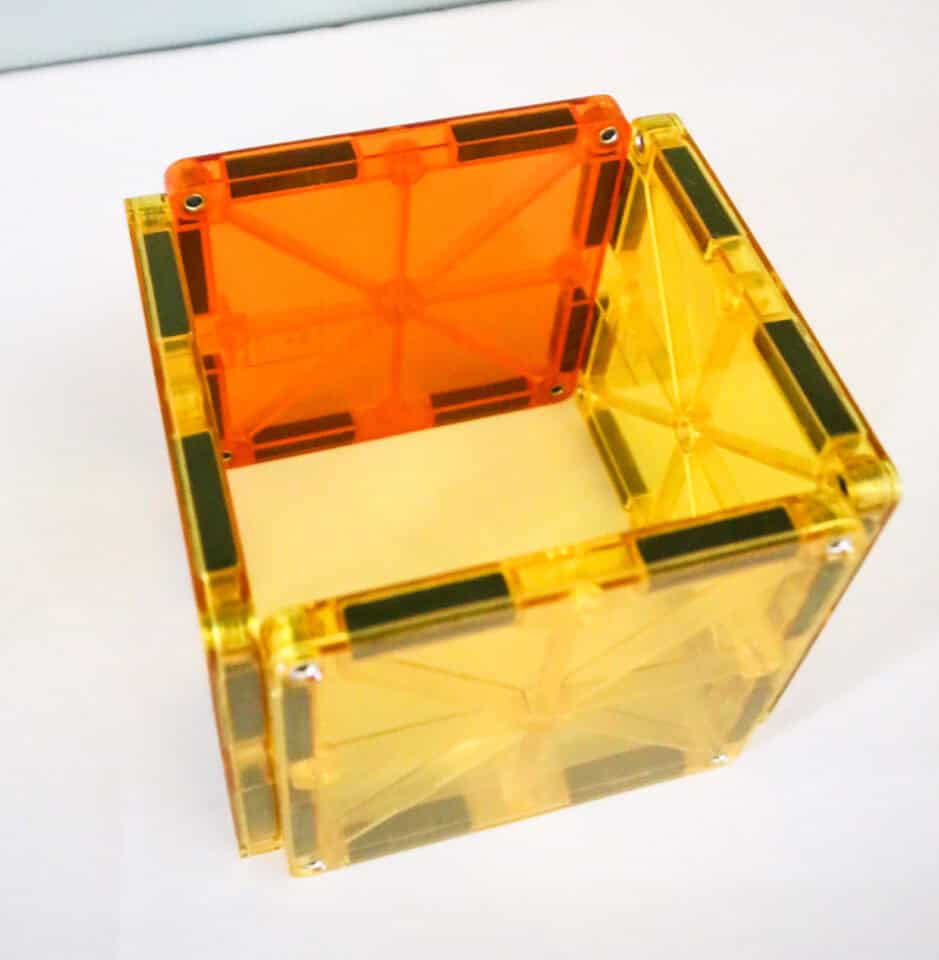 How to make Magnetic Tile Christmas trees - Celebrating with kids