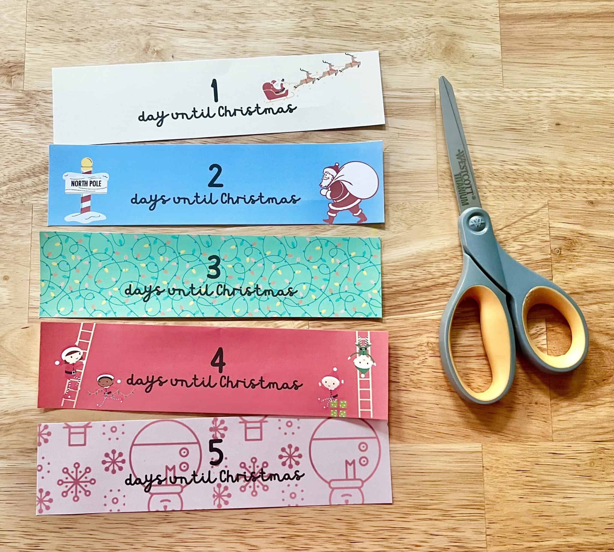 Free printable Christmas paper chain countdown - Celebrating with kids