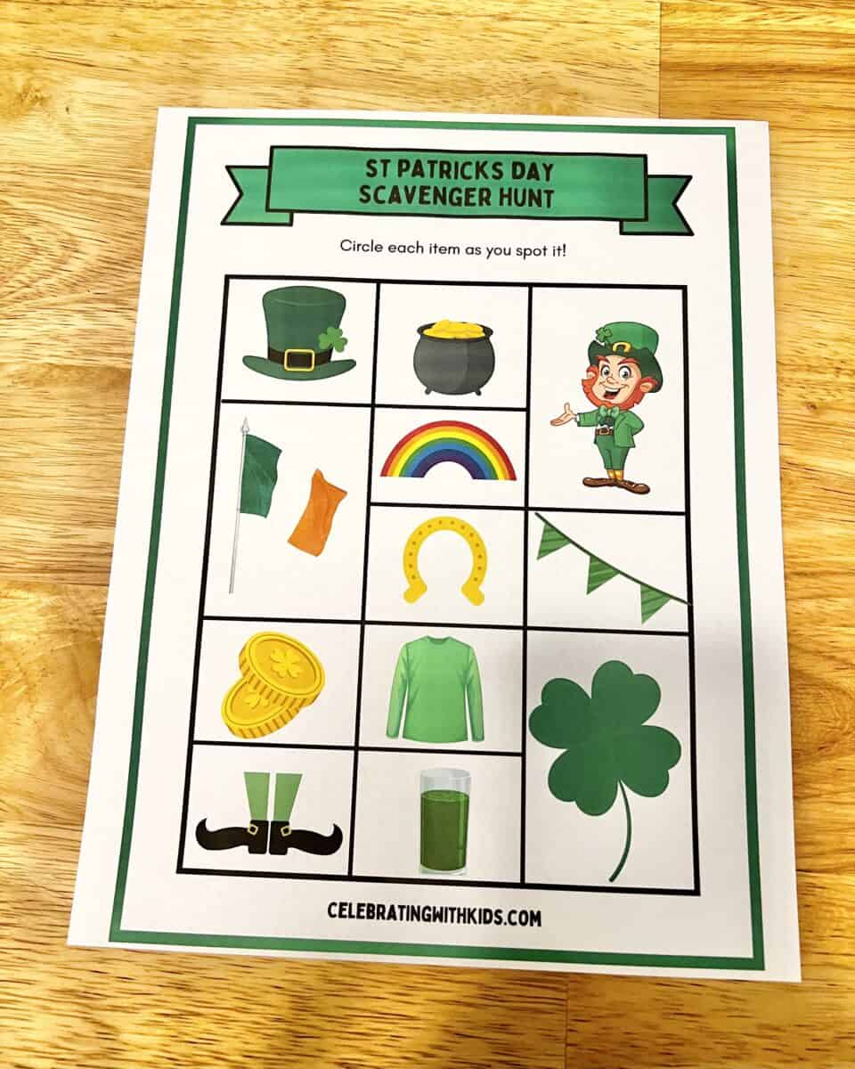 St Patricks Day scavenger hunt for kids - free printable! - Celebrating ...