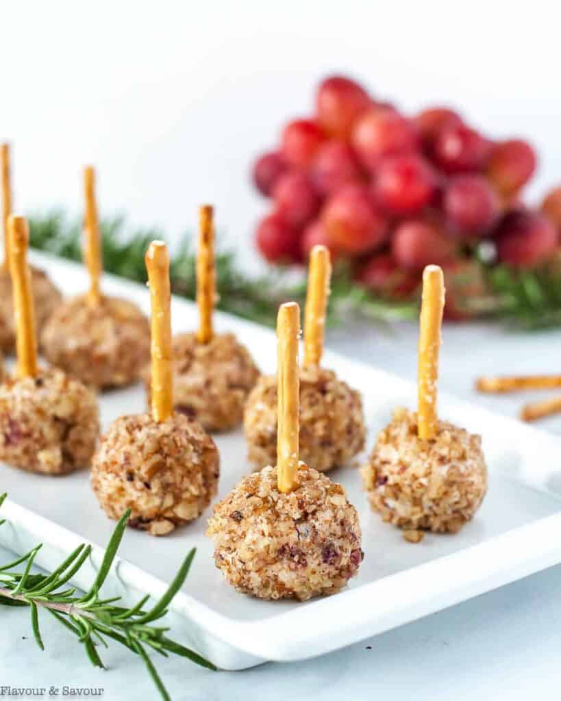 32 Cheese Ball Recipes for Thanksgiving - Celebrating with kids