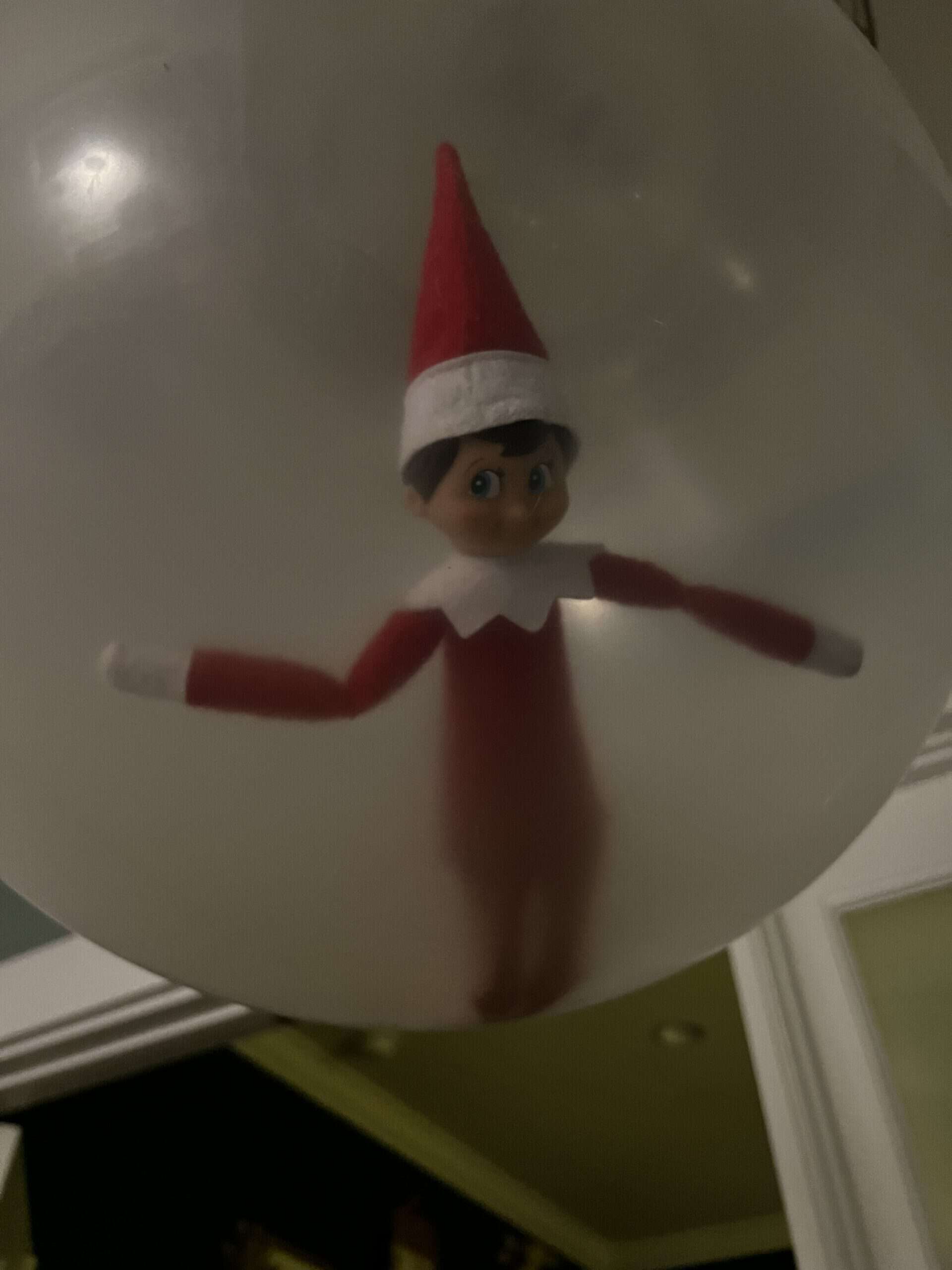 How to put an Elf on the Shelf inside a balloon - Celebrating with kids