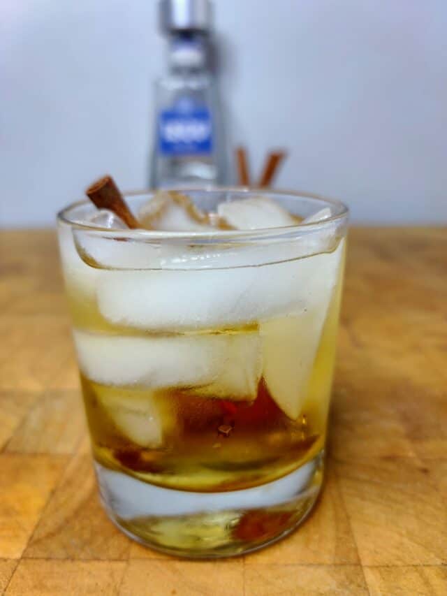 27 Fall Alcoholic Drink Recipes to Try This Season - Celebrating with kids