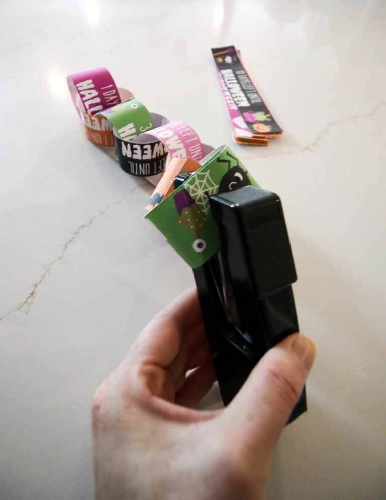 Halloween Countdown Paper Chain – Free Printable! - Celebrating with kids