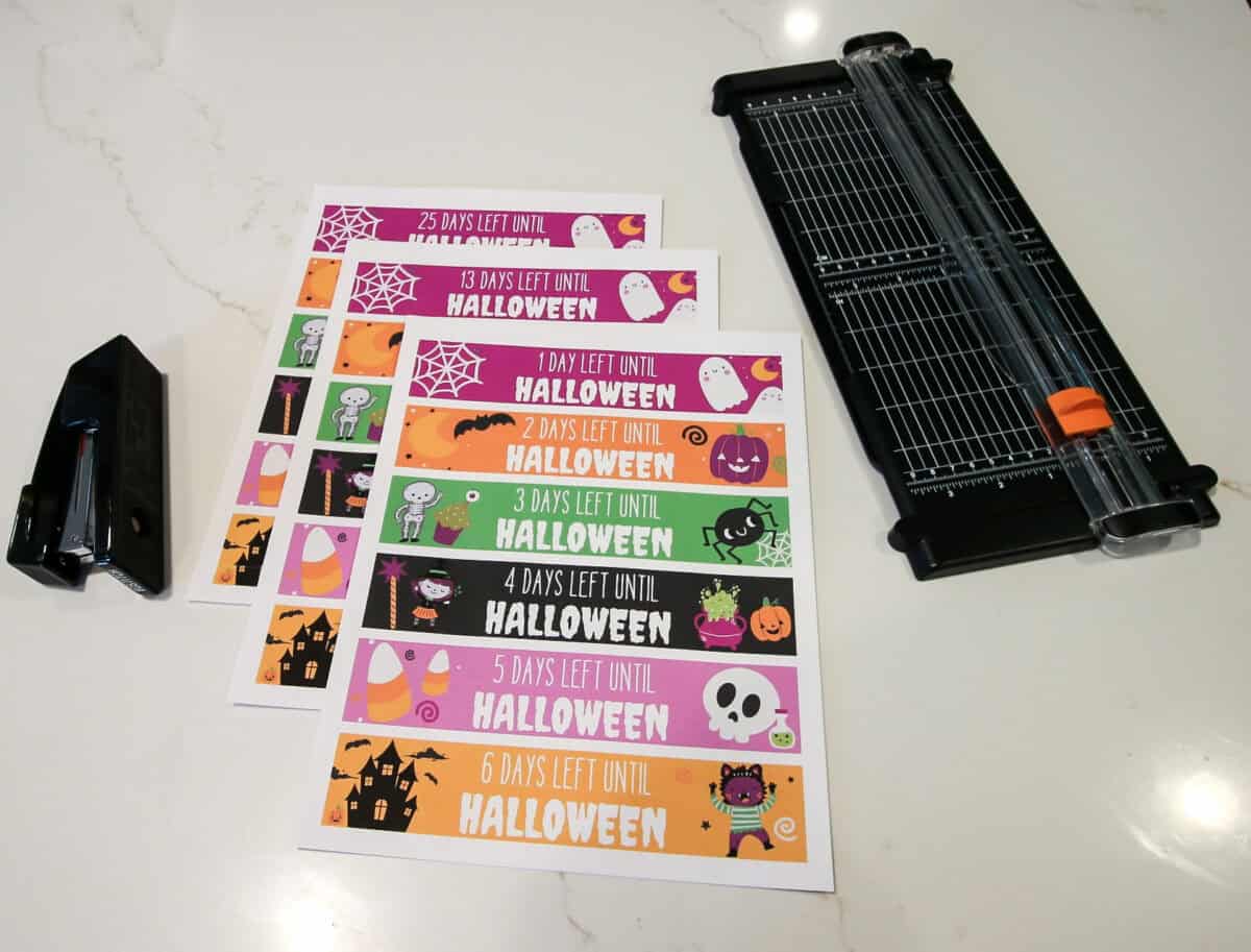 Halloween Countdown Paper Chain – Free Printable! - Celebrating with kids