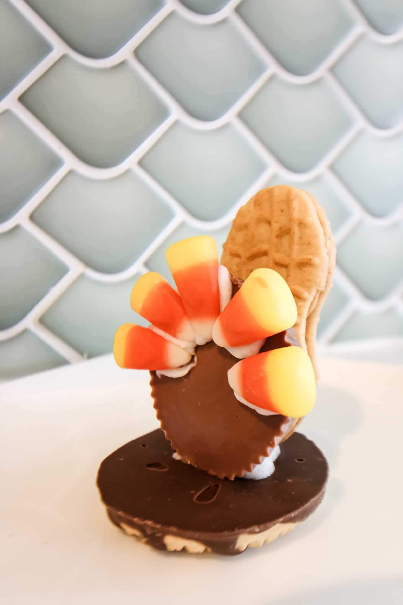 Cookie Turkeys for Thanksgiving - Celebrating with kids