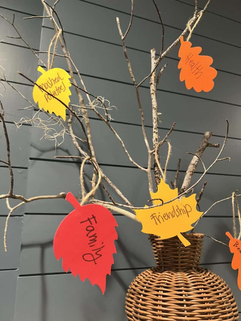 The easiest Thankful tree for Thanksgiving decor! - Celebrating with kids