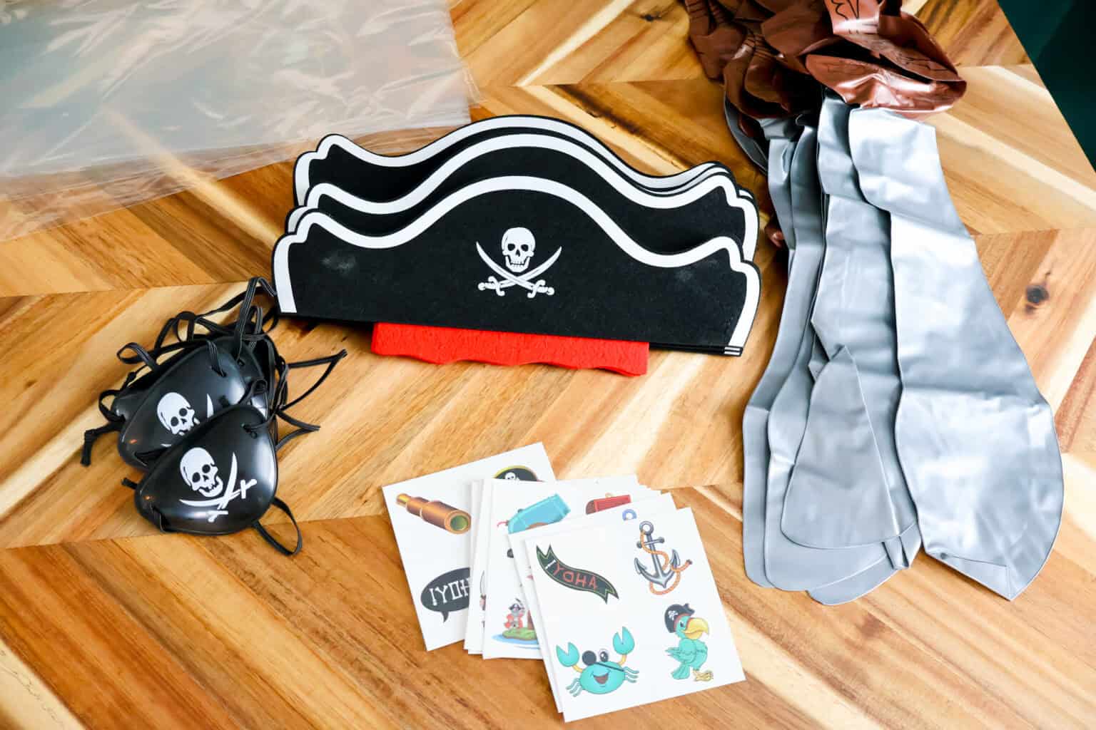 How to make super easy pirate night goodie bags for a Disney cruise ...